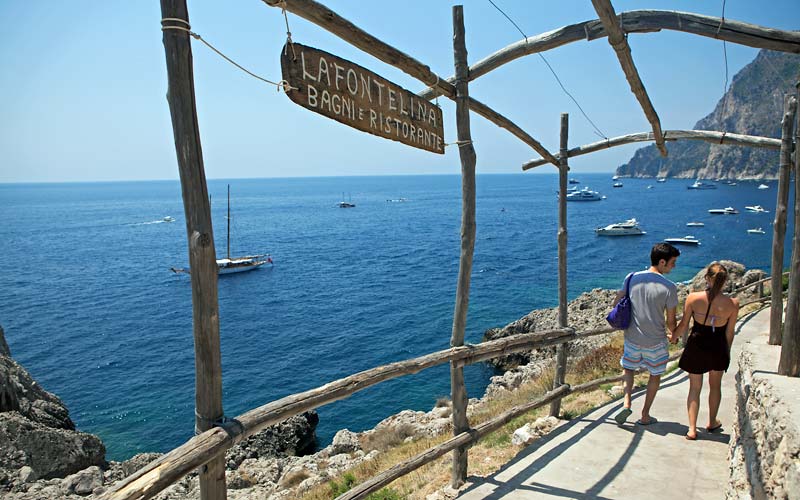 Restaurant La Fontelina on Capri: Fish cuisine and sangria at the foot ...