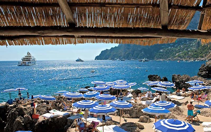 Restaurant La Fontelina on Capri: Fish cuisine and sangria at the foot ...