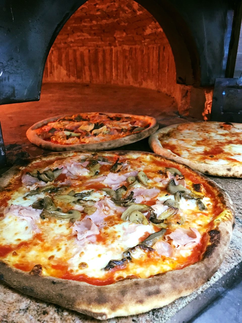 Restaurant Collina Positano Bakery in Positano: Pastries and pizza in ...