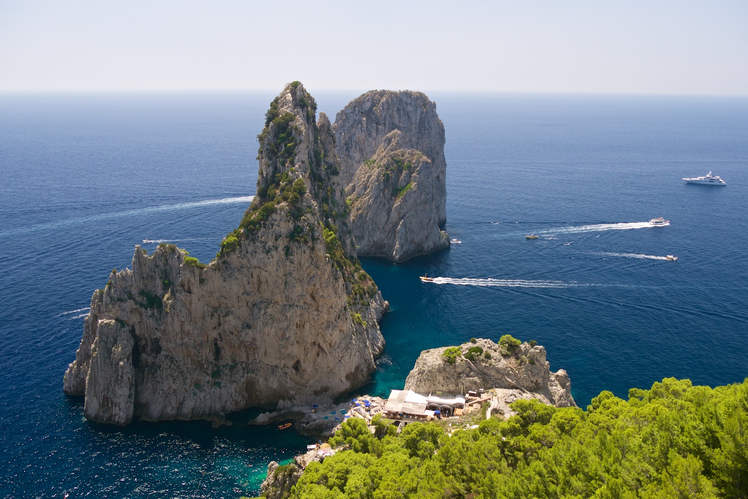 Capri: Guide and Information - Book hotels and tours online
