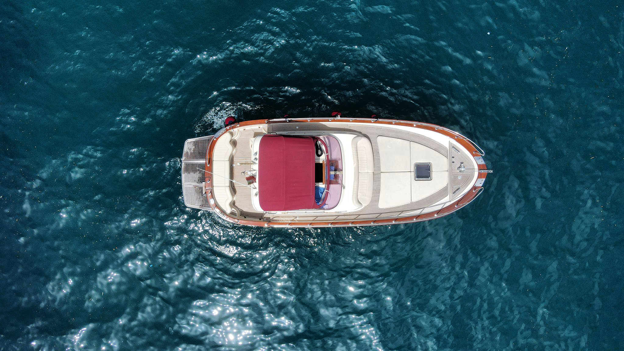 Capri Boat Tour on Board a 32-foot Fratelli Aprea - 2025 - Capri Blue Boats