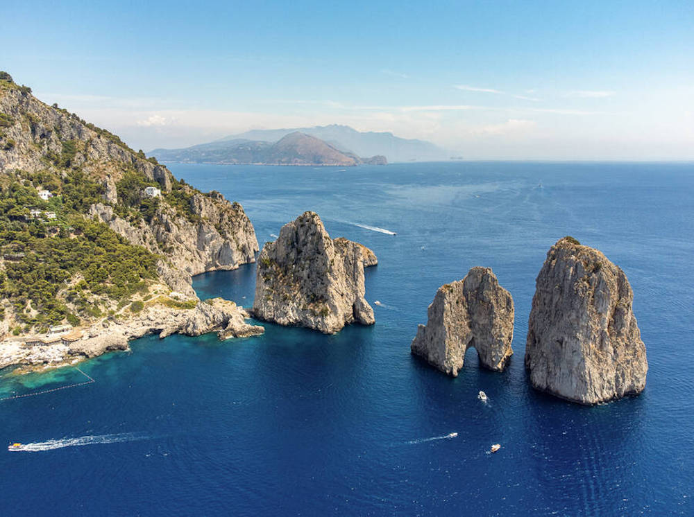 Tour privato di Capri in barca su Axopar 28 2024 - Priore Capri Boats ...