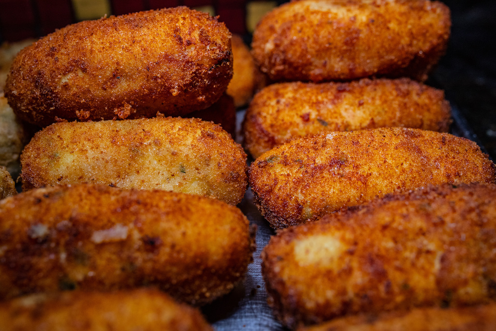 Cosa mangiare a Napoli con 5 euro - Gourmet - Napoli - Naples Italy