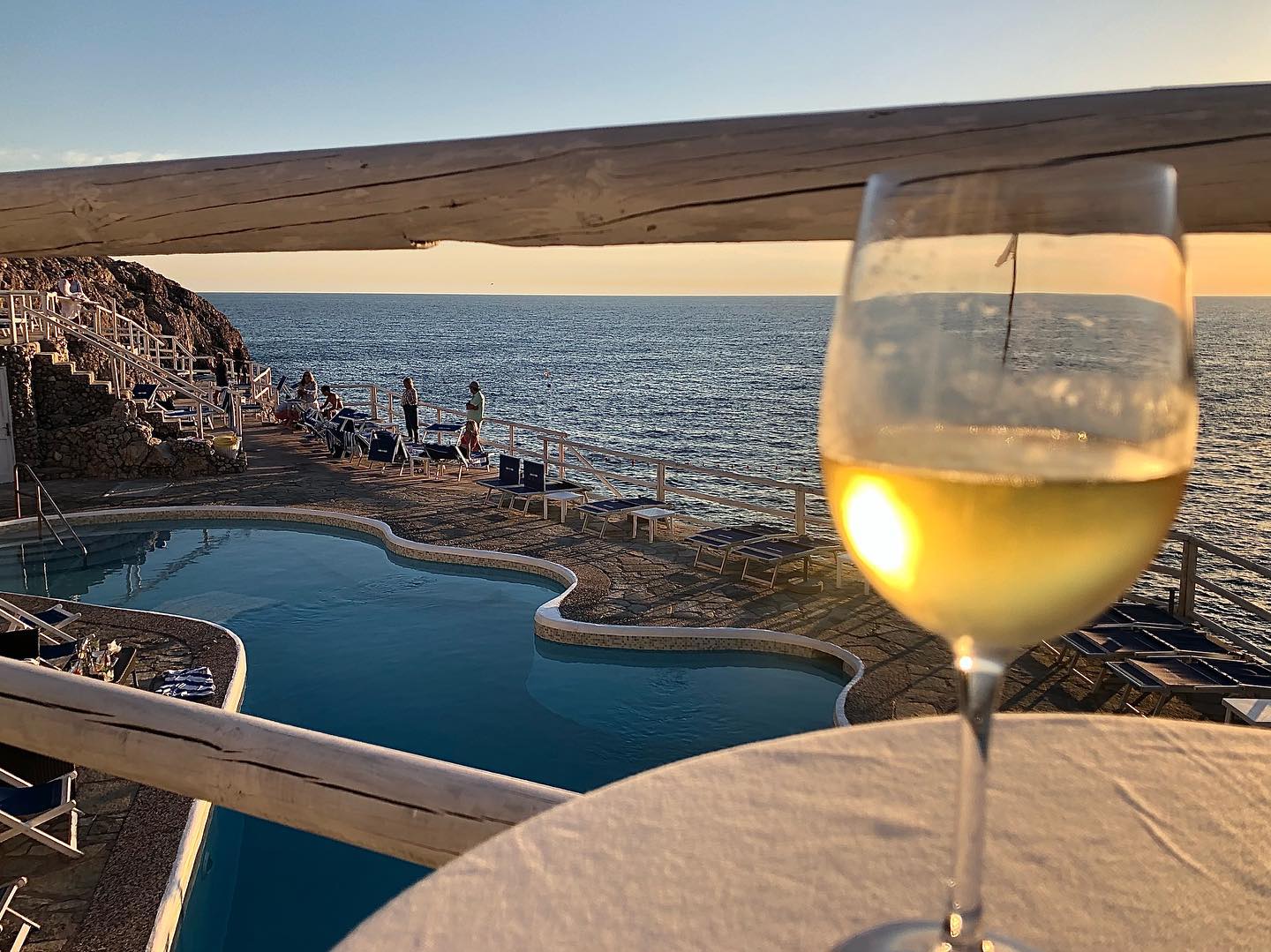 Capri Beach Clubs: A True Luxury Experience