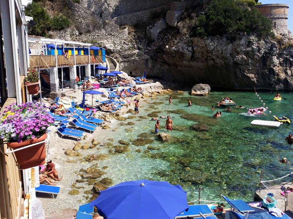 Capri Beach Clubs: A True Luxury Experience