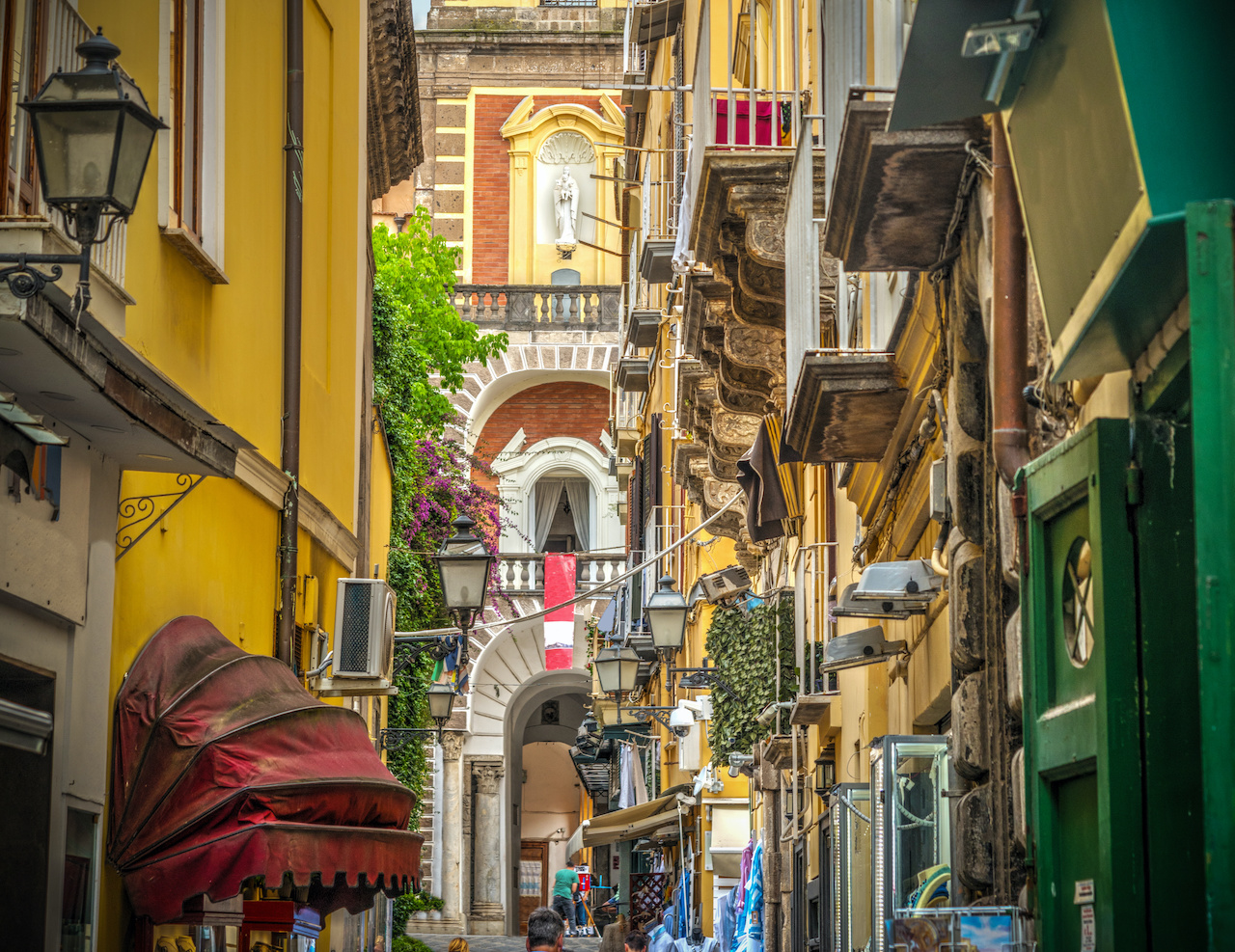 Visiting Naples Italy - Itinerari - Napoli