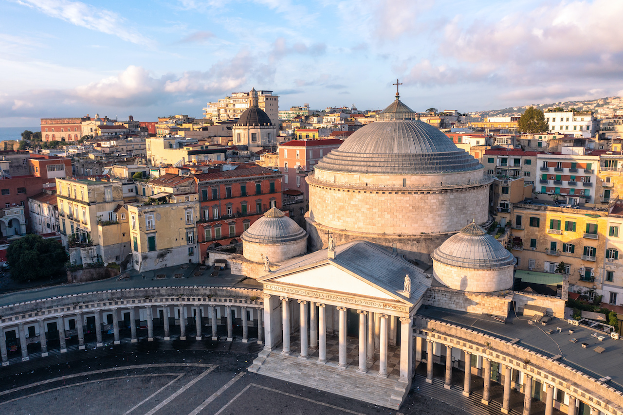 Piazza del Plebiscito - Lifestyle - Napoli