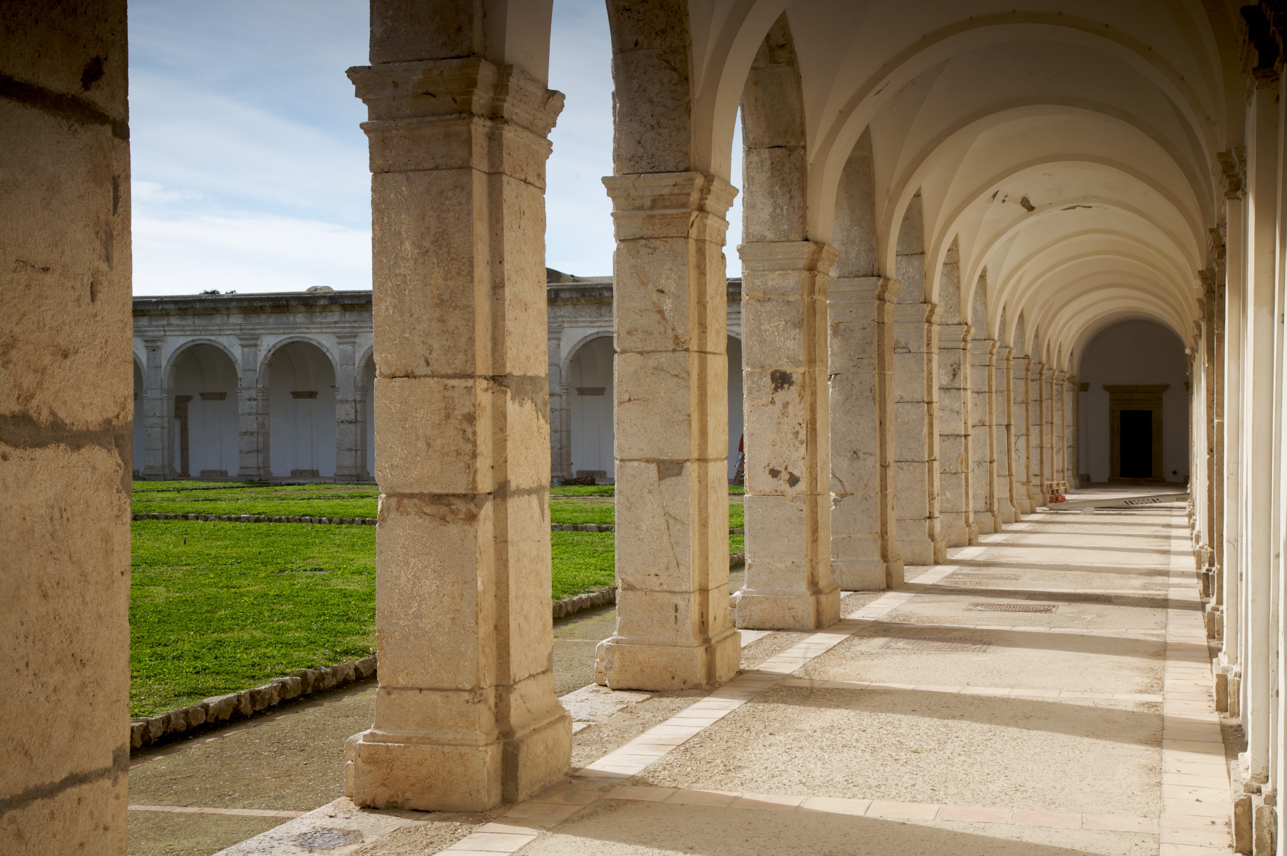 Capri: Guide and Information - Book hotels and tours online