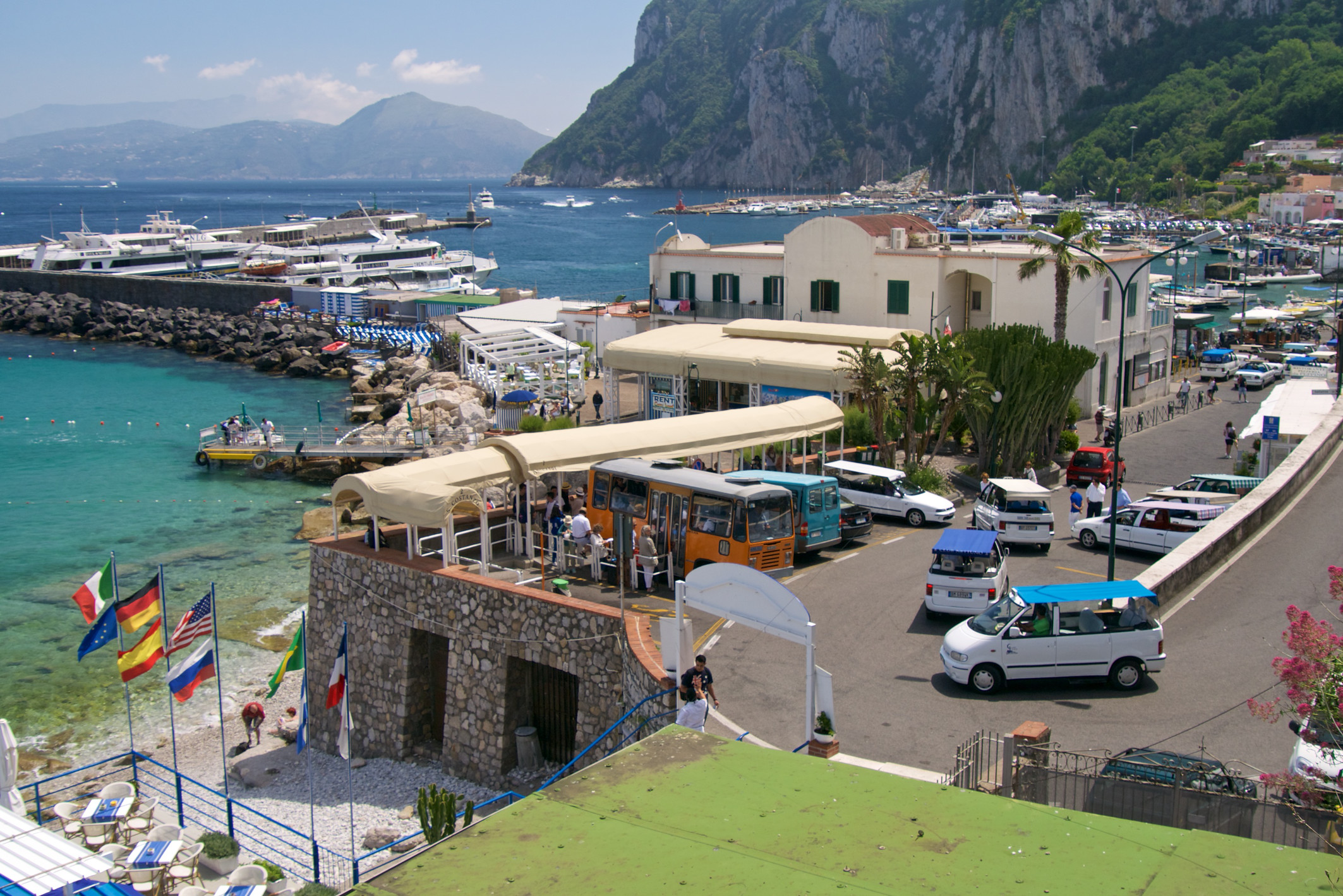Guide to Marina Grande, Capri - sightseeing and dining