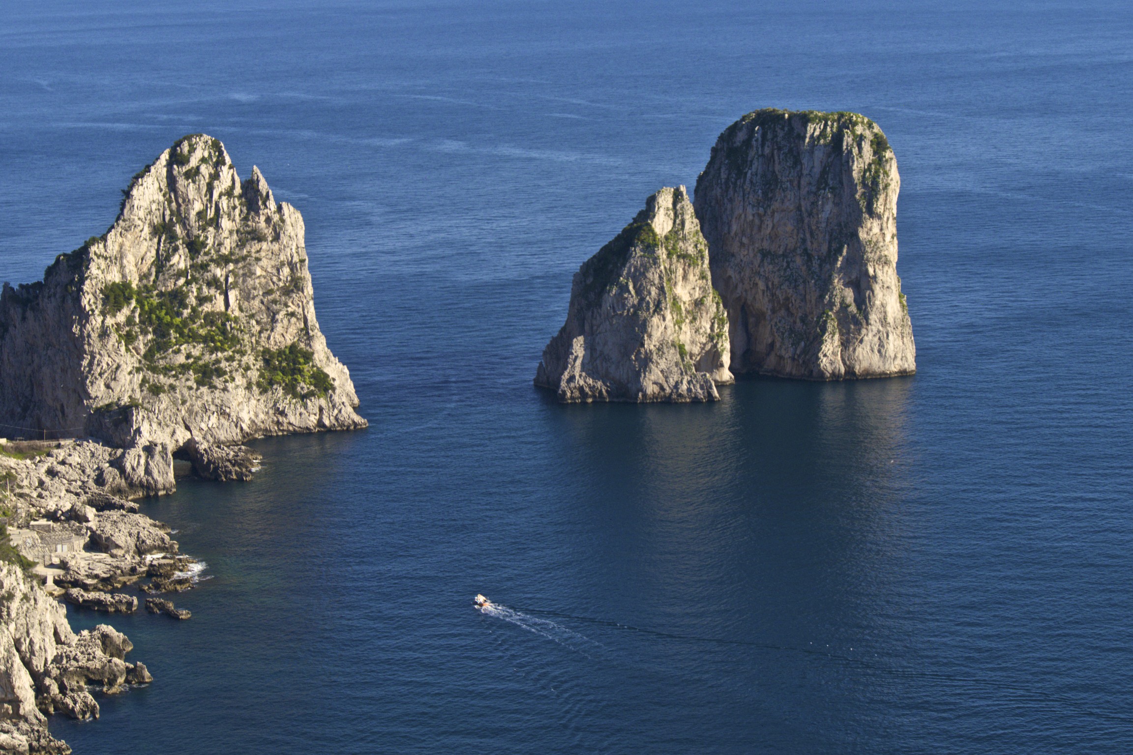 Faraglioni - Capri Guide